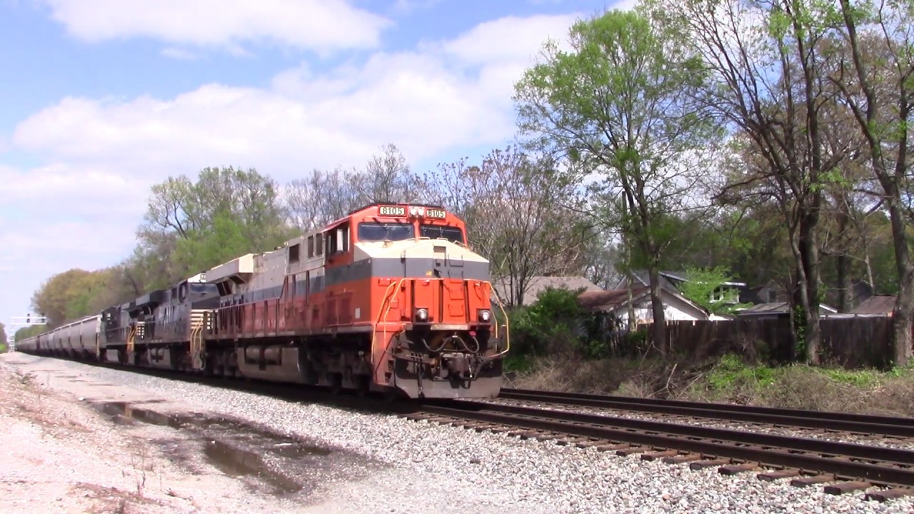 NORFOLK SOUTHERN Interstate GE ES44AC Heritage Unit Southbound - YouTube