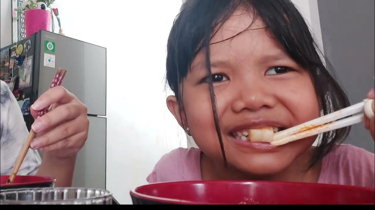 Temenin Mami Makan Mie Korea. WOW PEDAAAAS!! 🍜🌶🌶🌶 - YouTube