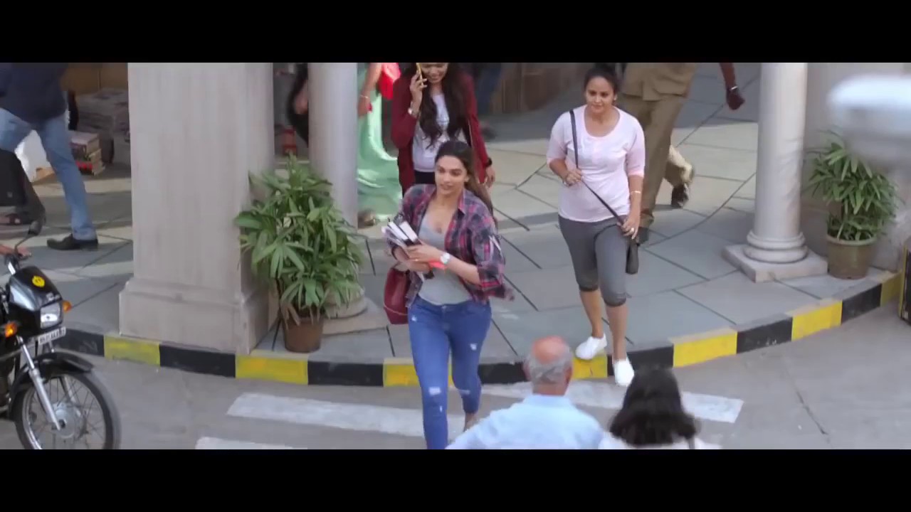 Britannia Good Day Ad Deepika Padukone Smile More For a Good Day TVC ...