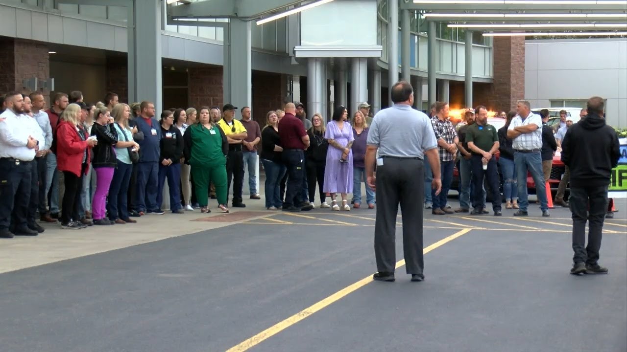 Supporters Gather as Corey Proulx Donates Organs - YouTube