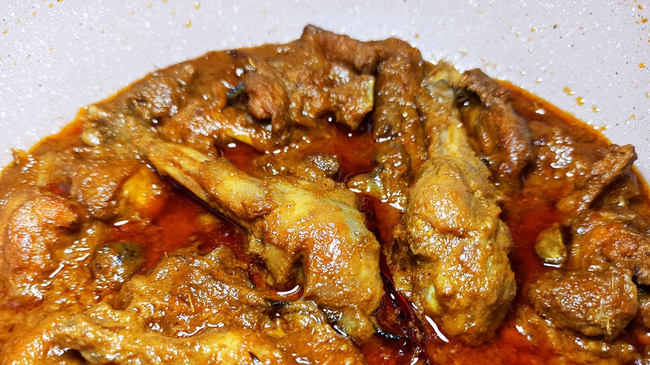 যে পদ্ধতিতে সবচেয়ে বেশি স্বাদে দেশি মুরগি রান্না করবেন। Chicken Bhuna ...