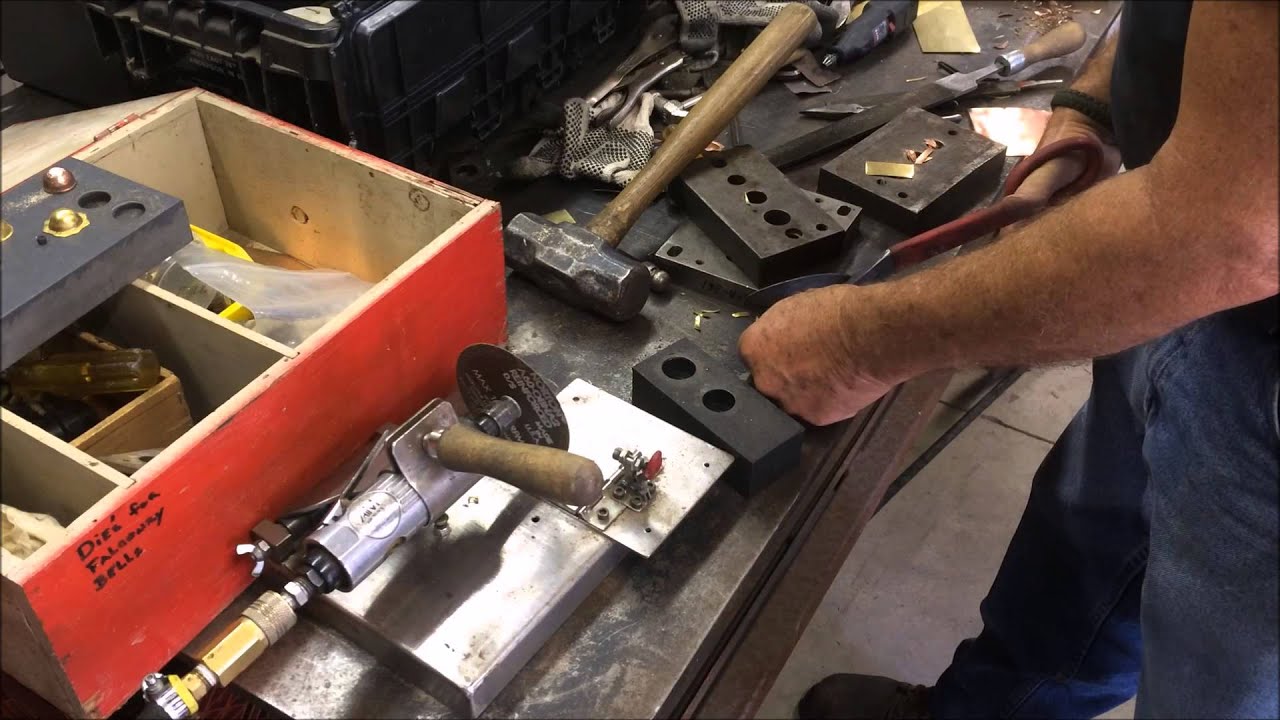 August 16, 2014 video on the making of falconry Bell Karl shank - YouTube