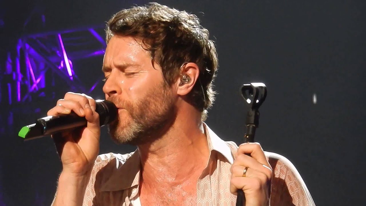 Howard Donald - What Is Love - Take That @ Dubai Amphitheatre 30/10 ...