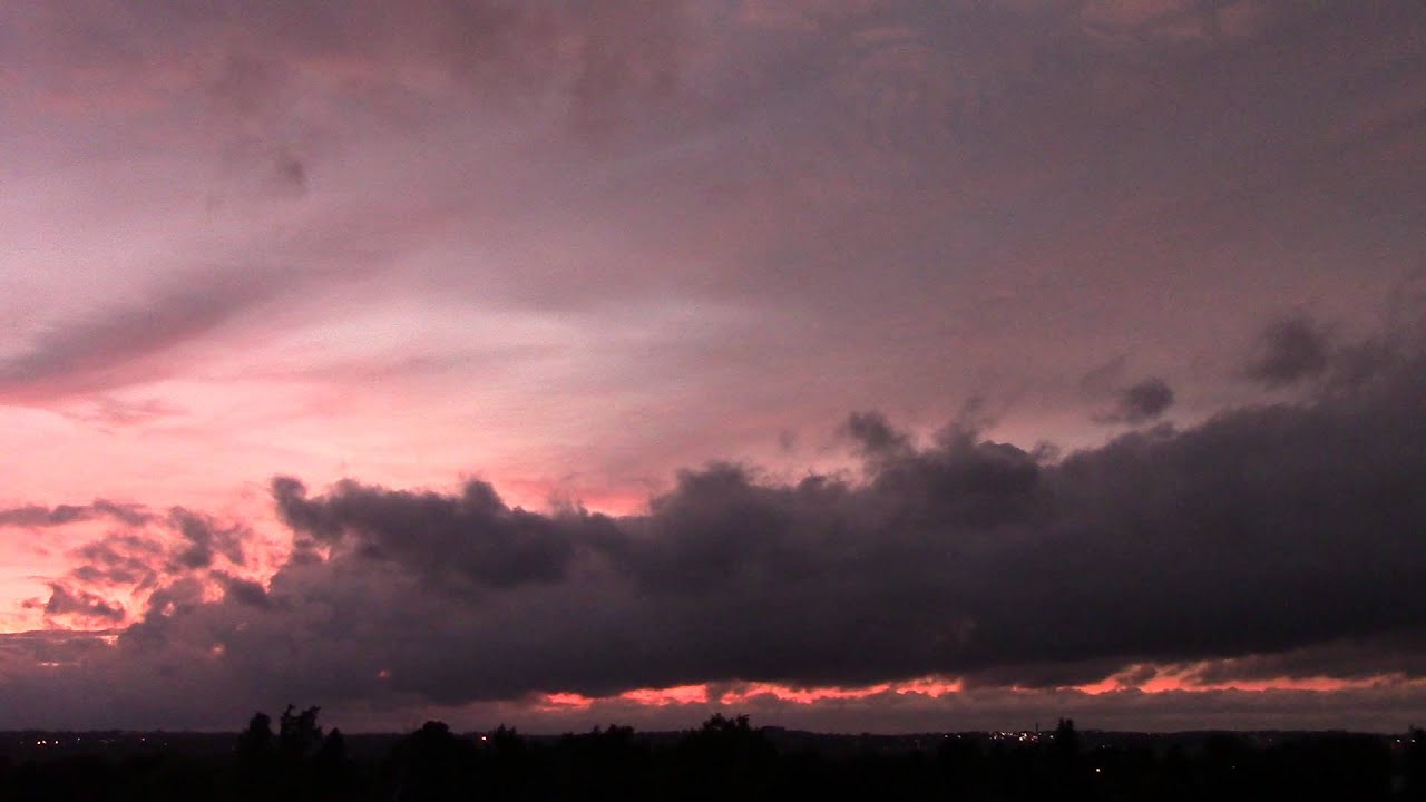 Peterborough's Tuesday Evening Sky HD - YouTube