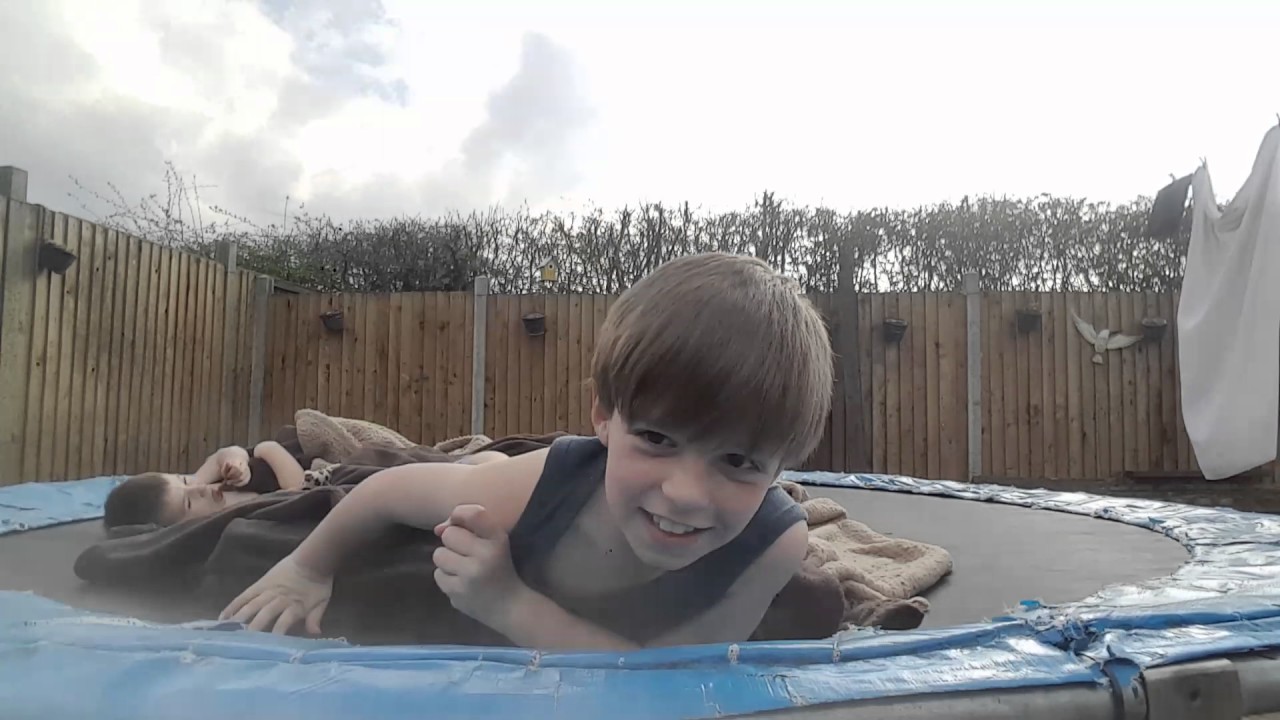 Diy foam pit - YouTube