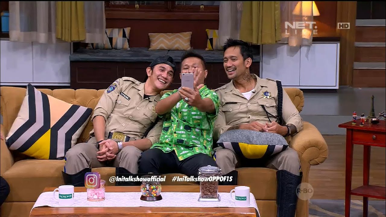 Mang Saswi Berhasil Ajak Cast Warkop DKI Reborn Buat Selfie - Ini ...