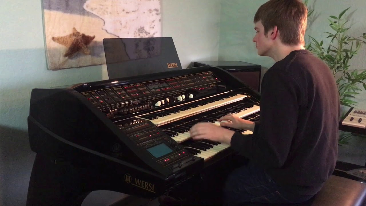 Everybody Loves Somebody - Strangers In The Night / Florian Hutter ...
