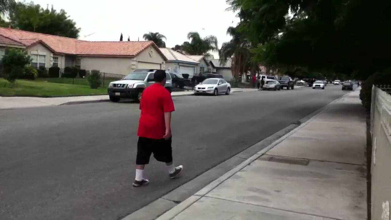 Cholo kid acting hard - YouTube
