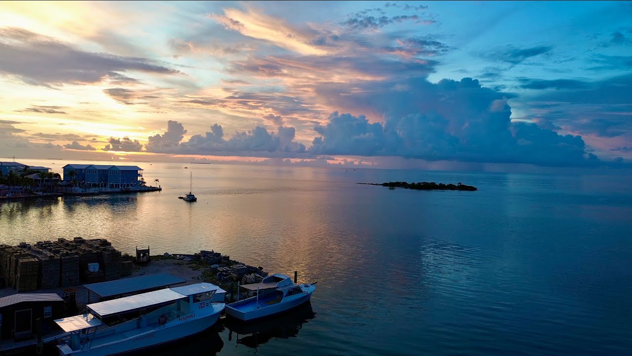 Sunset & Nightfall over the Ocean (4K UHD) - YouTube