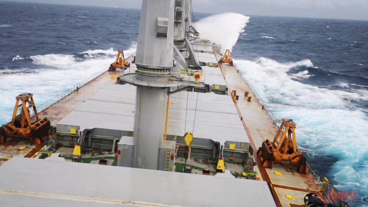 South China SEA vs Ibrahim Jahan rolling-pitching!! (ship in storm ...