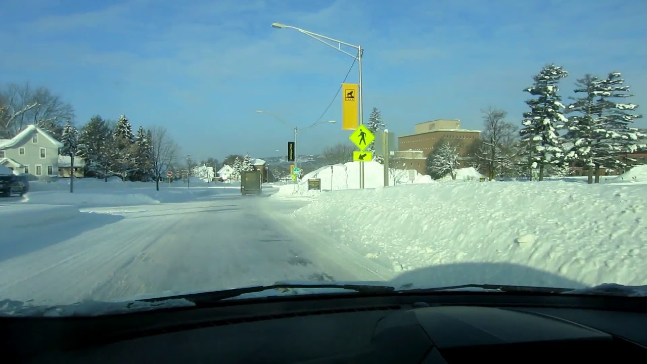 YOOPER SNOW COUNTRY AND BAD DRIVERS - YouTube