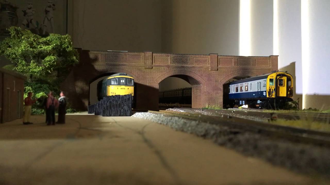 Model Trains 44 - Class 204 3T DEMU wired up, lights all working - YouTube