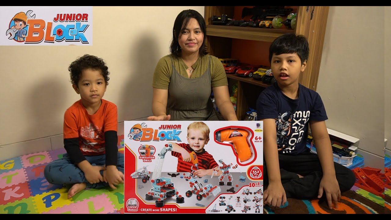Bermain Junior Block Builder - Mainan Edukasi - YouTube