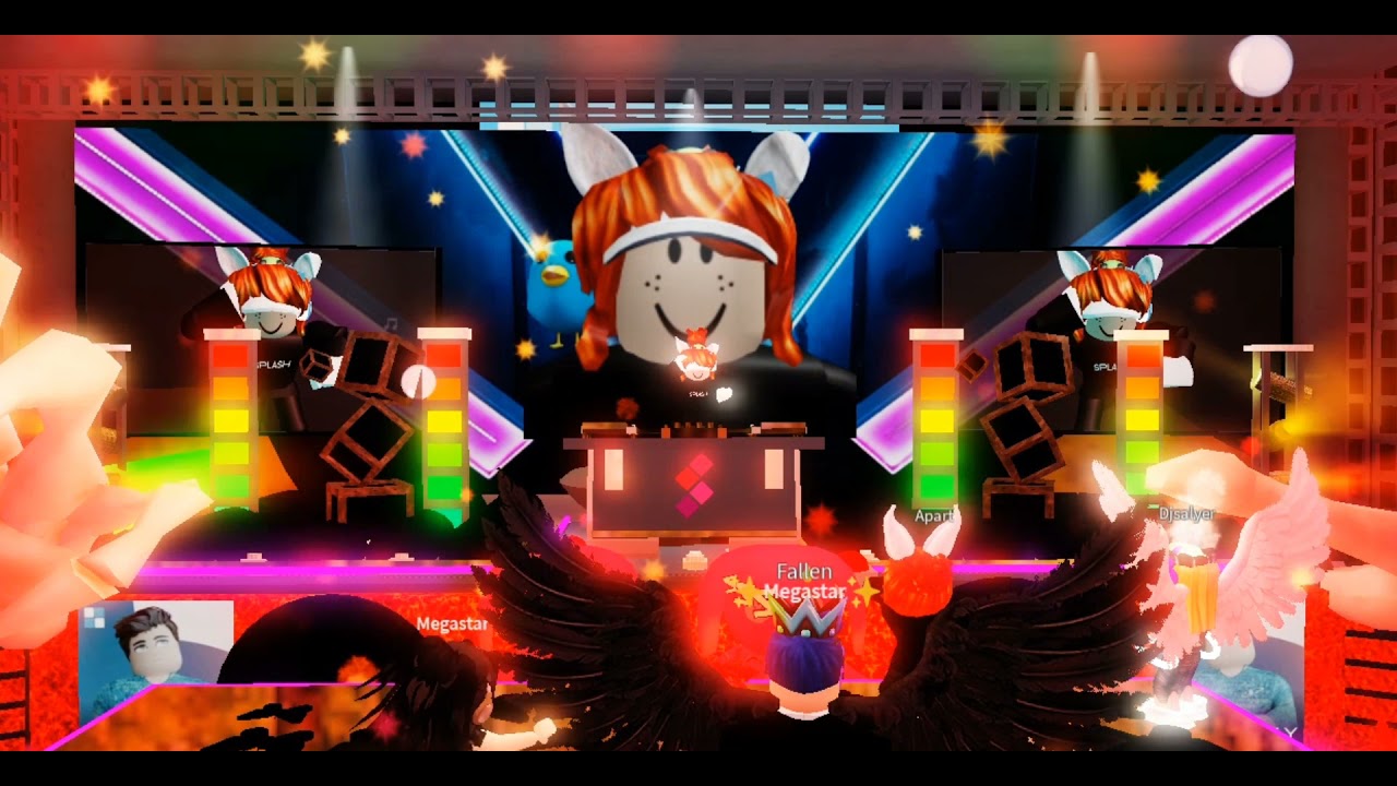 Marshmellow "Marion" Live | Splash Roblox - YouTube