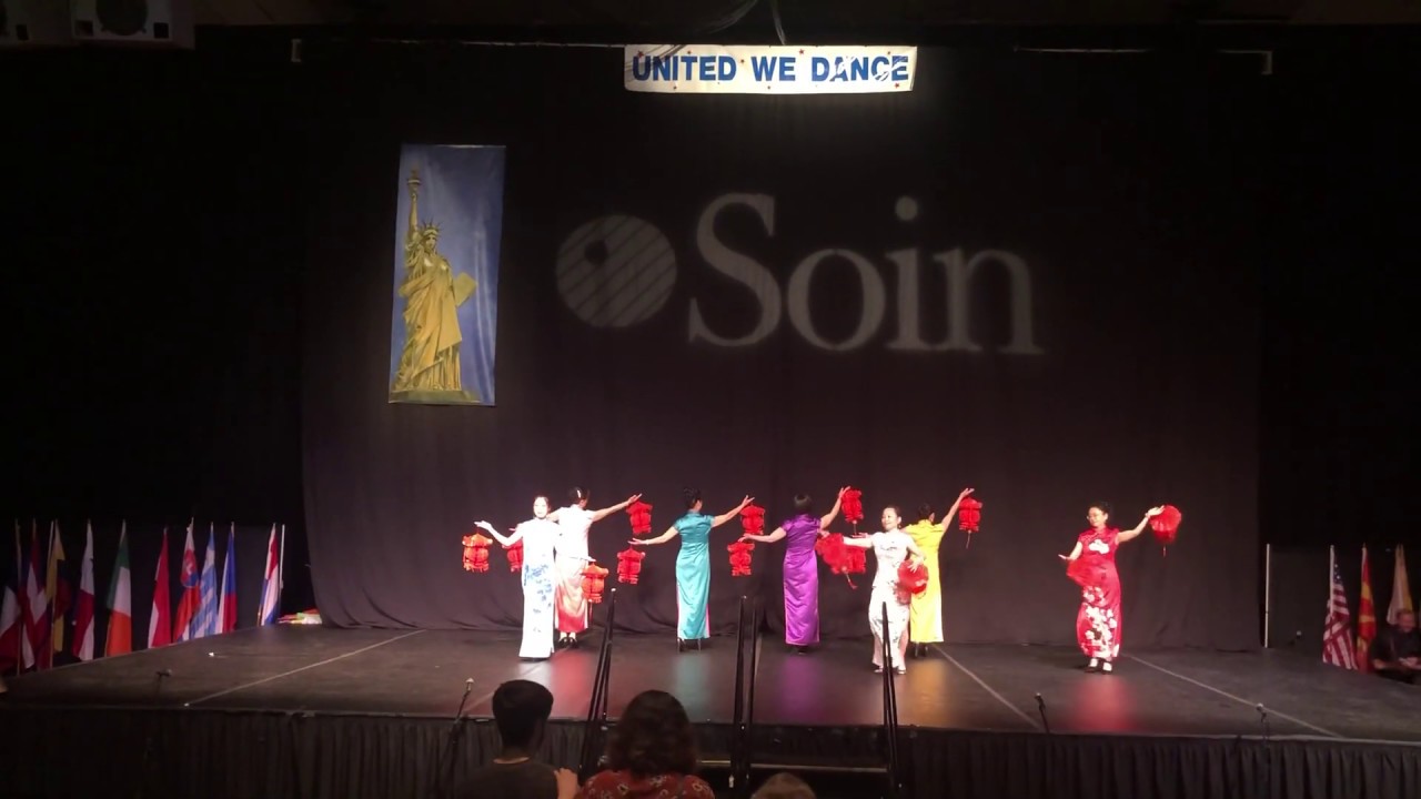Chinese Qipao Dance: Red Lantern 红灯笼旗袍舞：万事如意 - YouTube