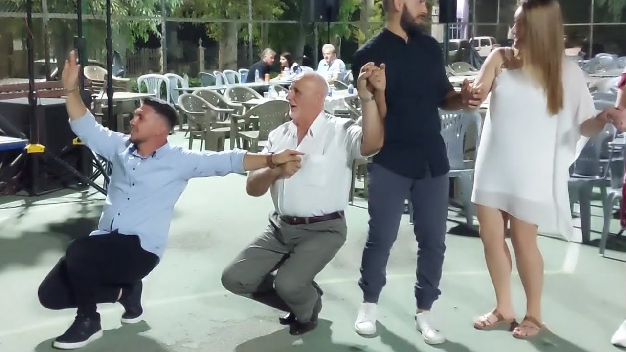 Τα πίνει ο βασανιάρης χορεύει ο μερακλής για τα μάτια μιας μικρής- Δημ ...