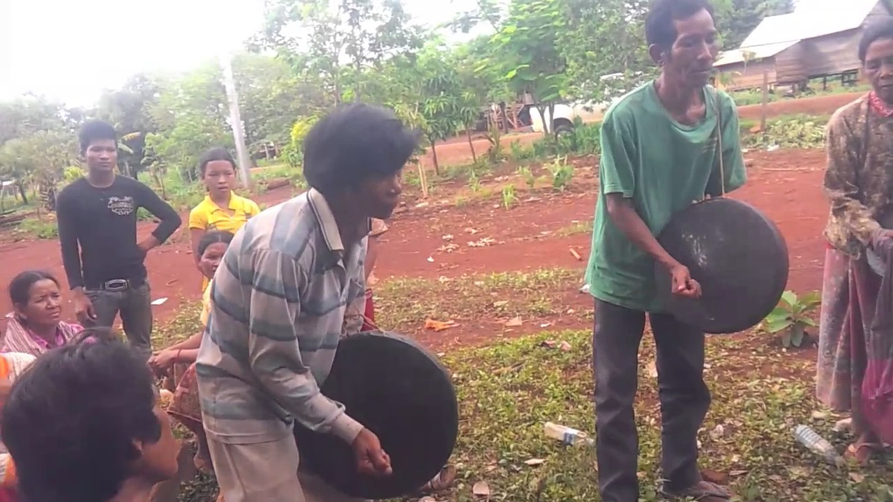 Bunong traditional music - YouTube