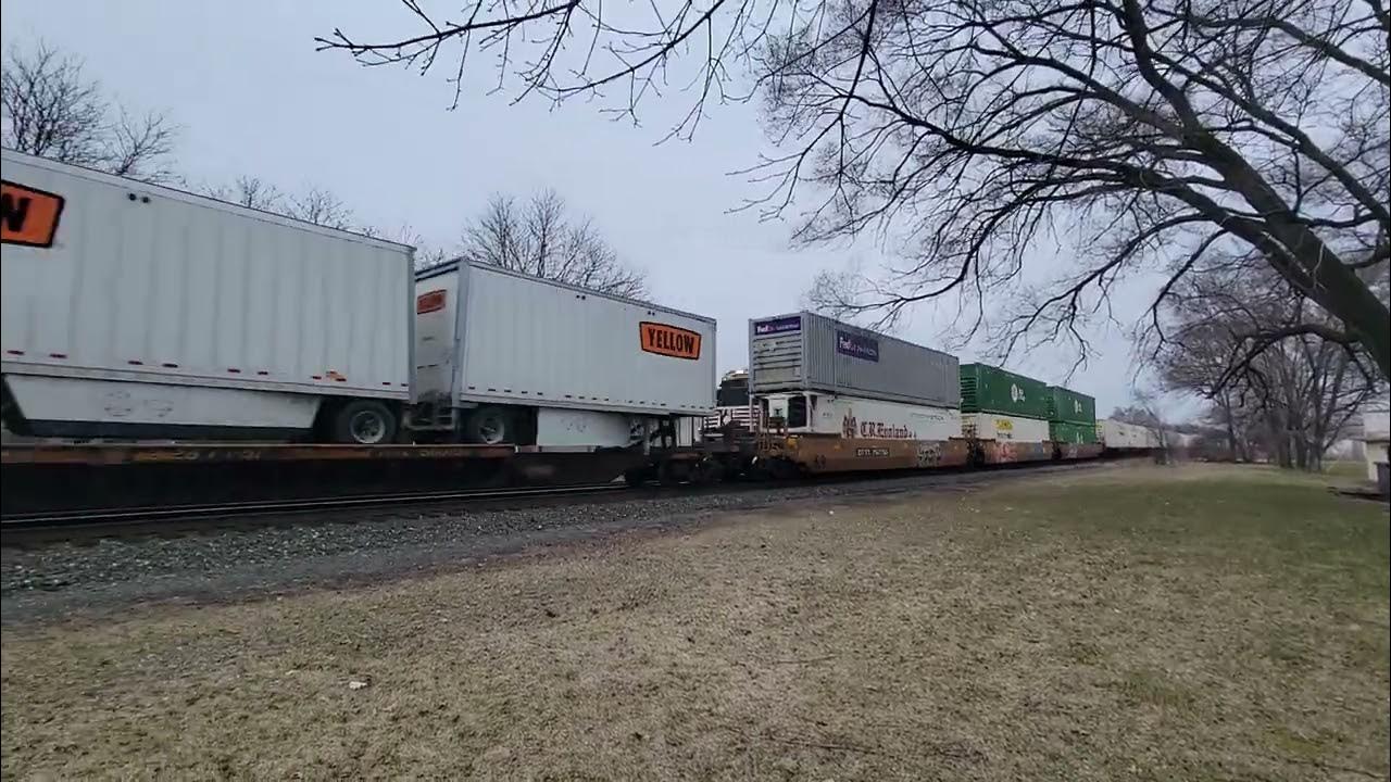 EB NS intermodal meets WB NS manifest(wait for it) Chesterton IN on 3-22-23 - YouTube