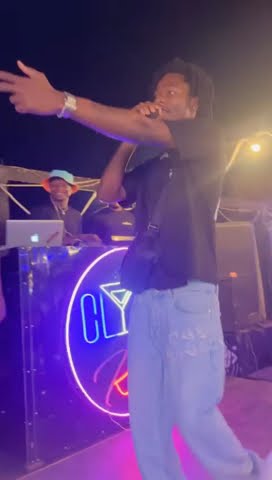 Fad Lan X Bill Gucci Of Alaye Rocking Stage - YouTube