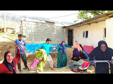 Broken Love: Breaking the Villa's Window by the Psychotic First Wife