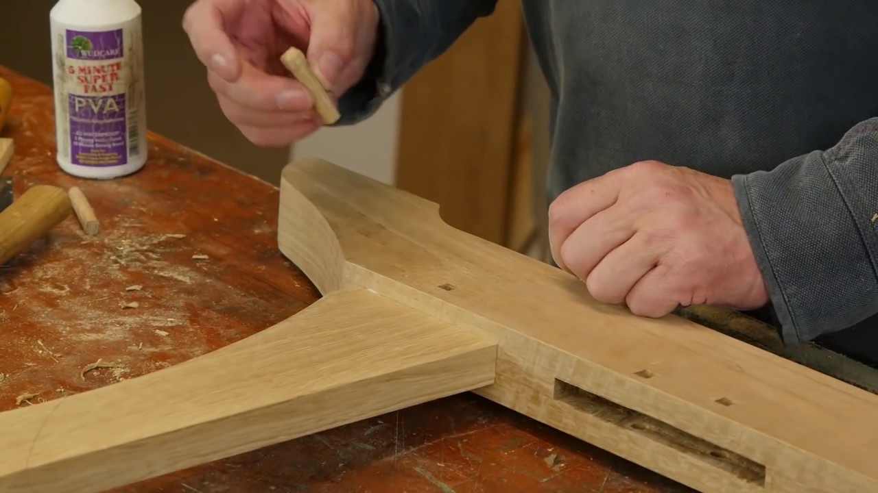 How to make a Square Peg Drawbore | Paul Sellers - YouTube