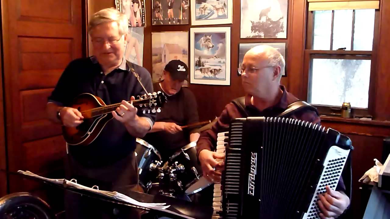 Volare' - John Dudzik and Bob Kutschera at John Martin's Tap - YouTube