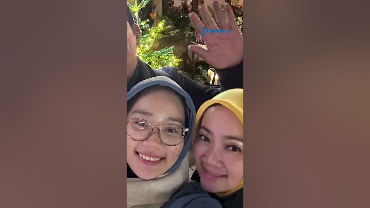 Transformasi Zara Anak Ridwan Kamil yang Diajarkan Pakai Hijab Sejak Belia - YouTube
