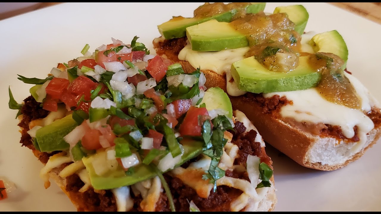 MOLLETES CON CHORIZO | RIQUISIMO - YouTube