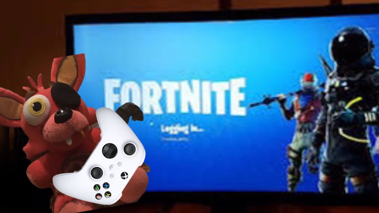 FNAF 1 foxy plays Fortnite - YouTube