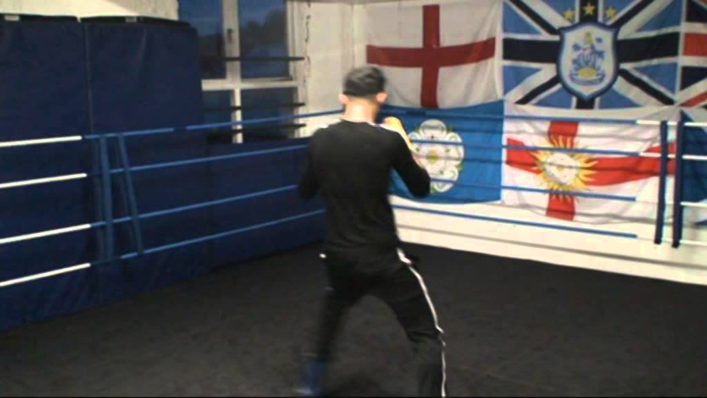 Harris Akbar shadow boxing 25-03-2015 - YouTube
