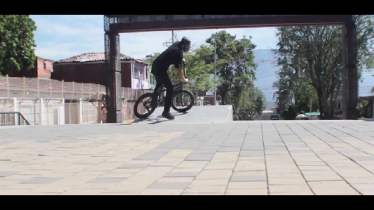 Omar Calderon - Beach on the Street 2014 Redit HD. - YouTube