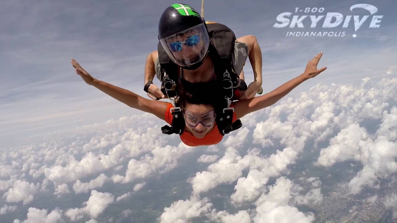 Richa Narang's Tandem skydive! - YouTube