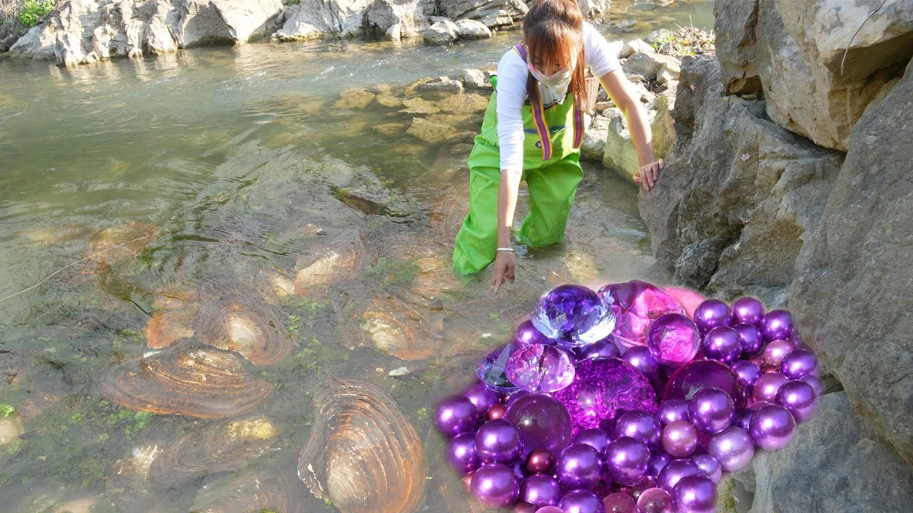 Mutant Clam Mystery: Girl Uncovers Riverbed Treasure Beyond Imagination ...