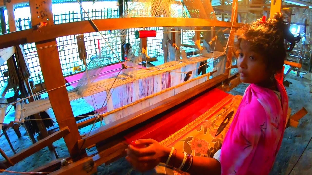 Inside a Handloom Weaving Factory | Muga Silk | Assam Silk - YouTube
