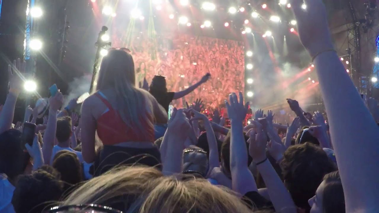Coldplay - Fix you - Radio One's Big Weekend Exeter - 29/5/2016 - YouTube