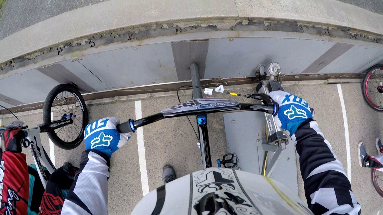 Foothills BMX first moto and main 35 and over - YouTube