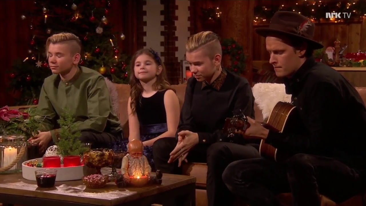 Marcus, Martinus and Emma sing - YouTube