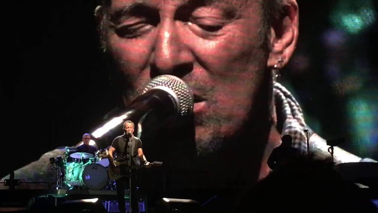 BACKSTREETS live BRUCE SPRINGSTEEN - YouTube