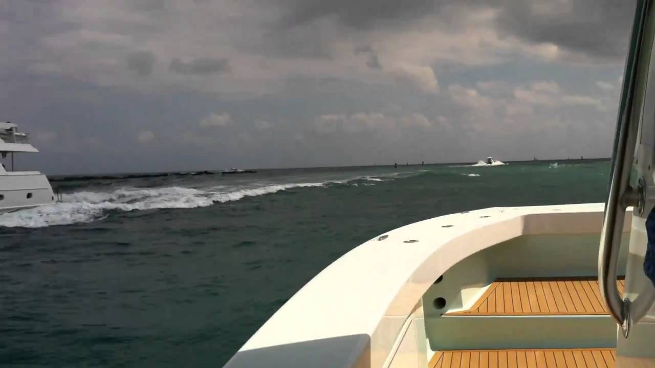 Freeman 40 thru government cut - YouTube