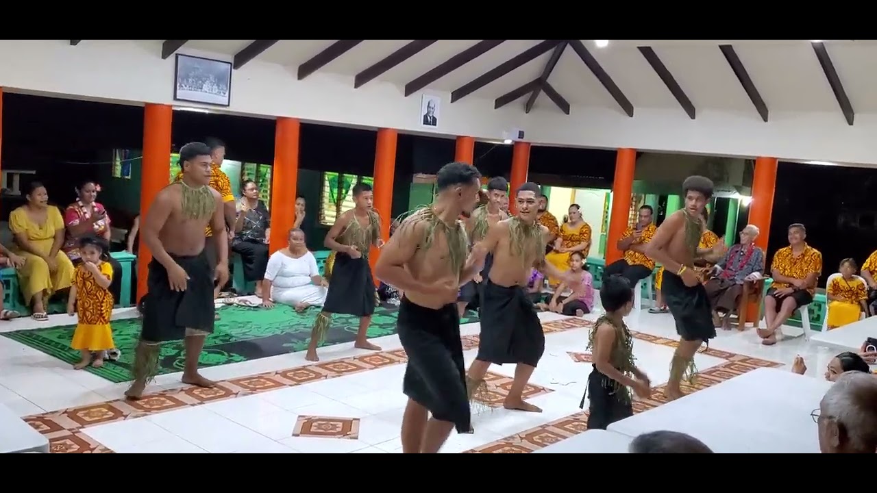 Apia Lua Boys Siva (3) - YouTube