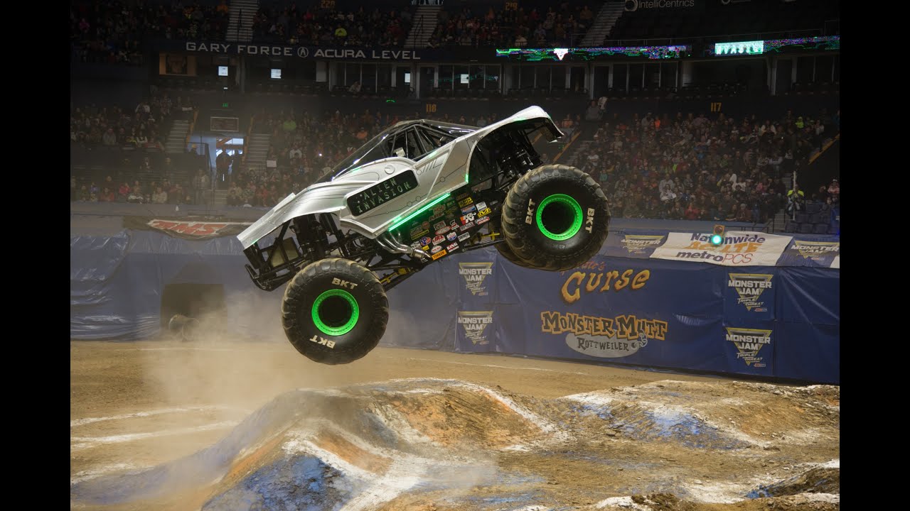Monster Jam - YouTube
