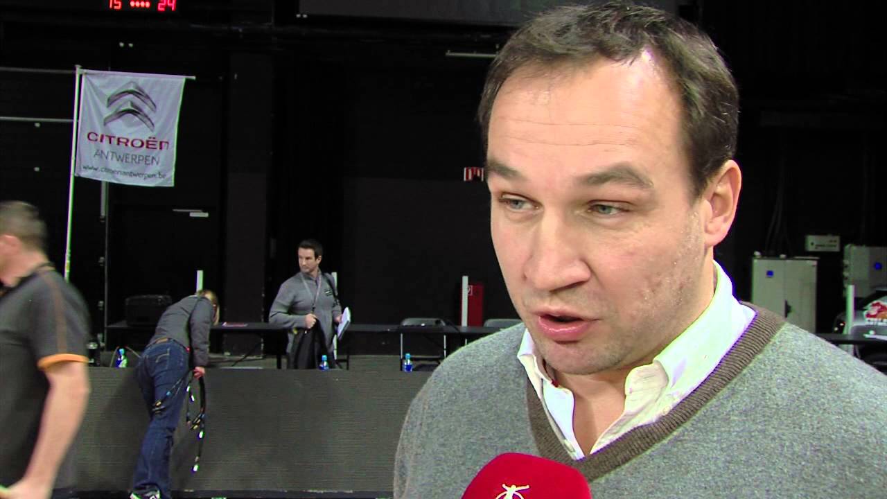 Coach Tom Schipper van City Pirates op wedstrijd Giants Kotka - YouTube