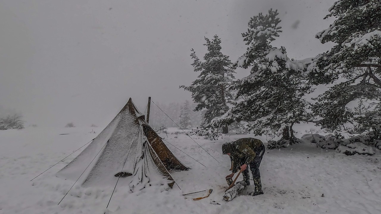 Caught in a Heavy Snowstorm - The Best Snow Camps I've Ever Done - Off ...