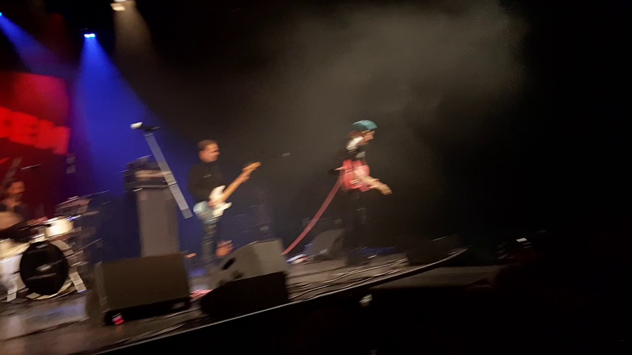 Sue Foley - Okie Dokie Stomp - YouTube