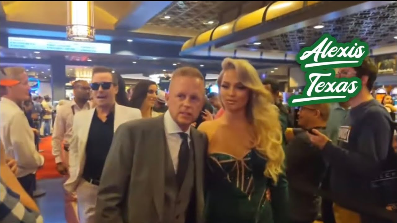 AVN AWARDS 2020 Red Carpet 19 Alexis Texas Natalia Starr Sizi Sev ...