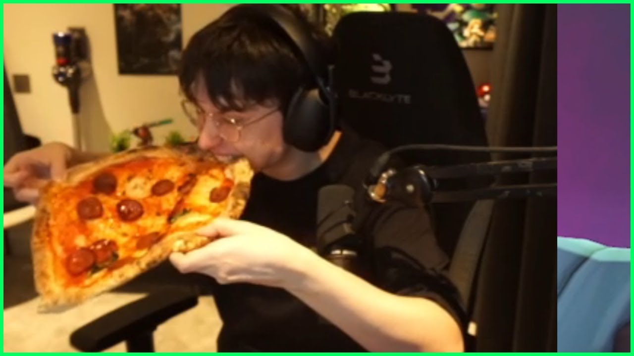 Caedrel Shows Off Interesting Pizza Technique - YouTube