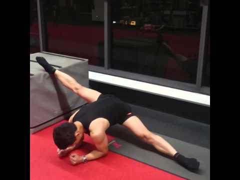 Middle oversplit - YouTube