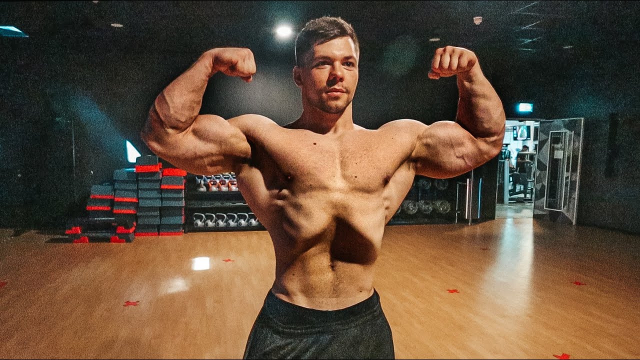 Rücken workout für V-Form! + Formcheck mit Leonidas Arkona - YouTube