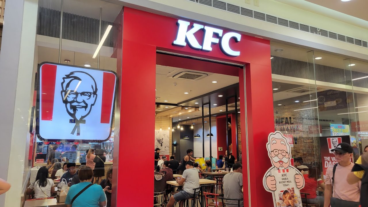 TRYING KFC IN THE PHILIPPINES 🇵🇭 - YouTube