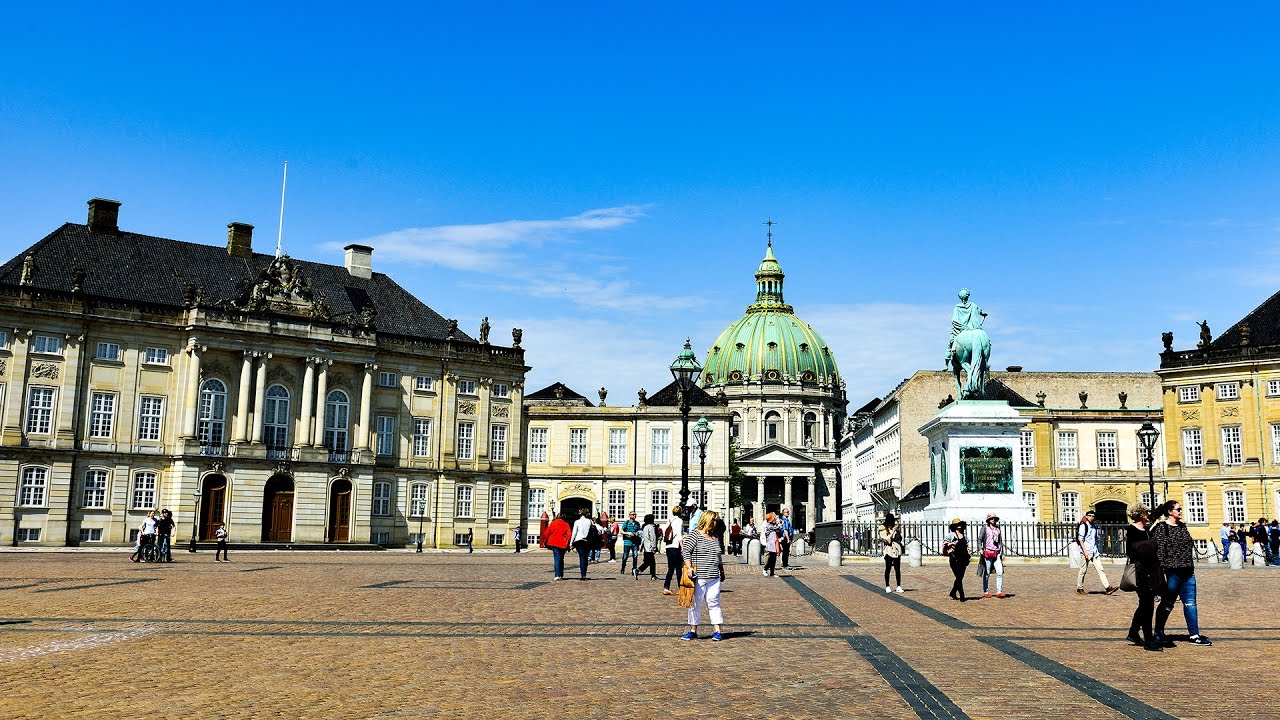 덴마크 아말리엔 보그 궁전 / Amalienborg Slot - YouTube